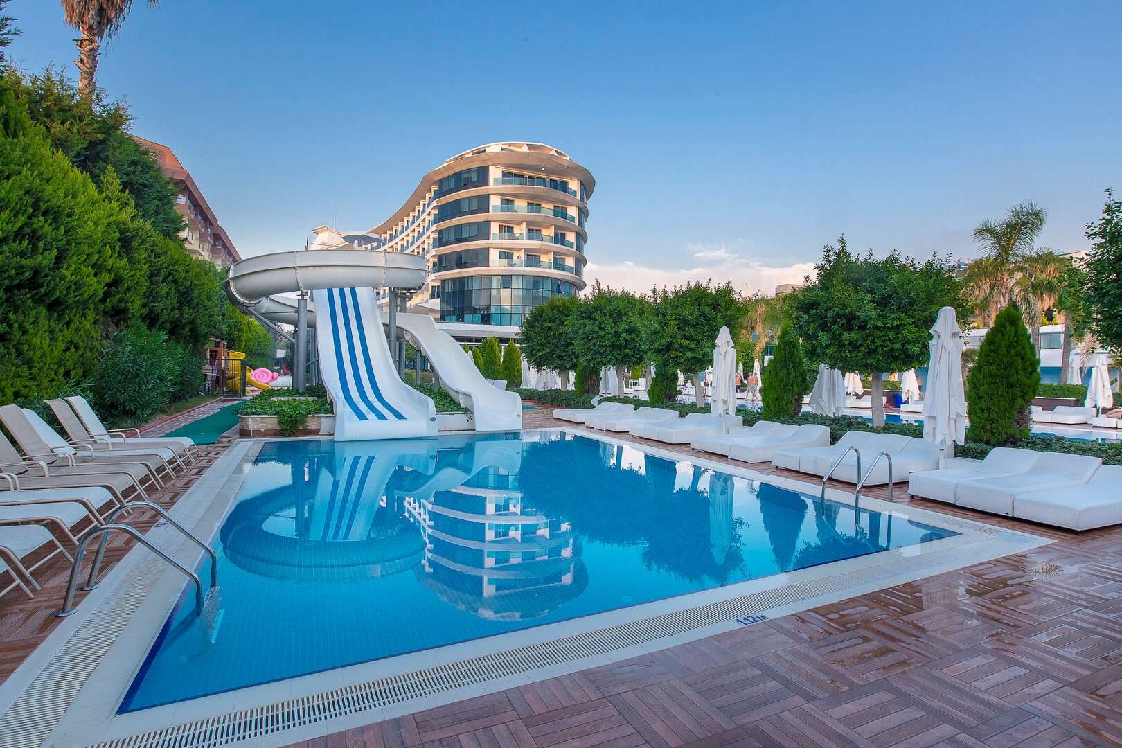 Hotel Q Premium - Budapest, Repülő - 8 nap / 7 éj , menetrendszerinti ...