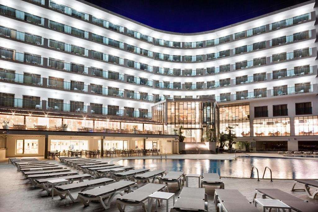 Hotel Best Negresco - Budapest, Repülő - 8 nap / 7 éj ...